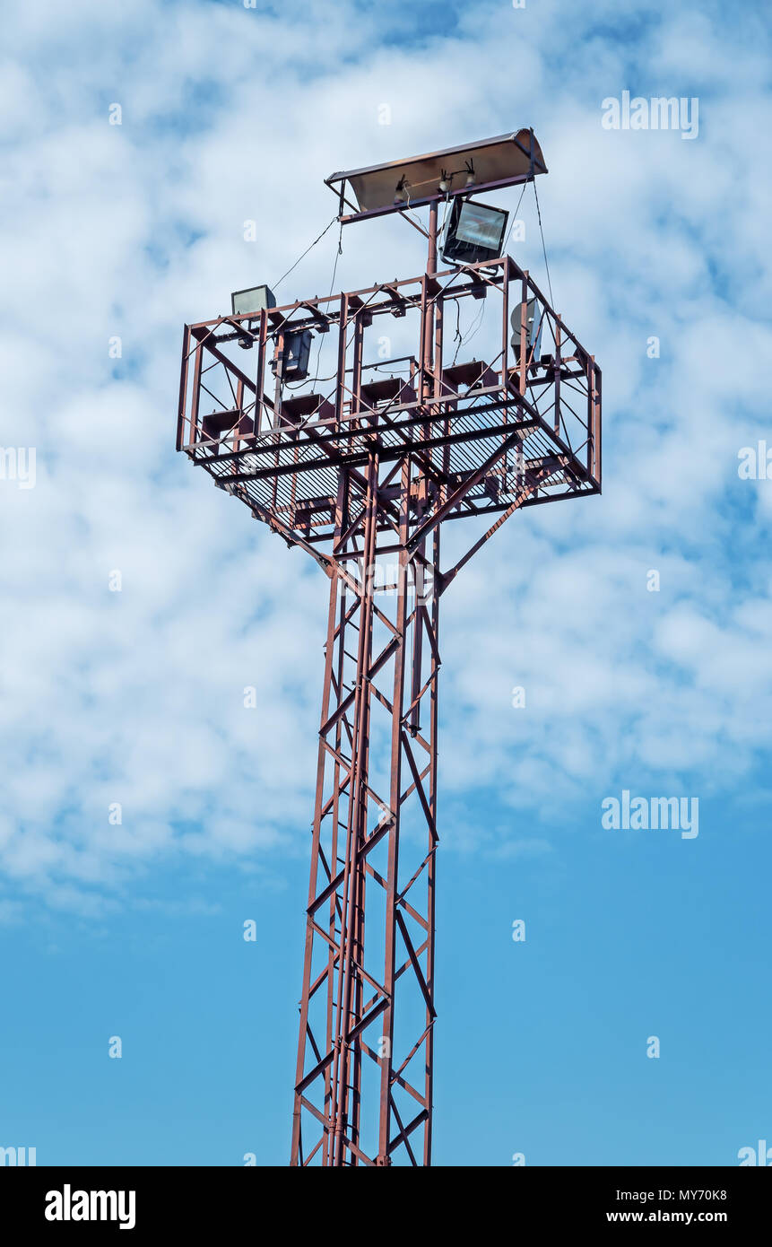 Floodlight pylon hi-res stock photography and images - Alamy