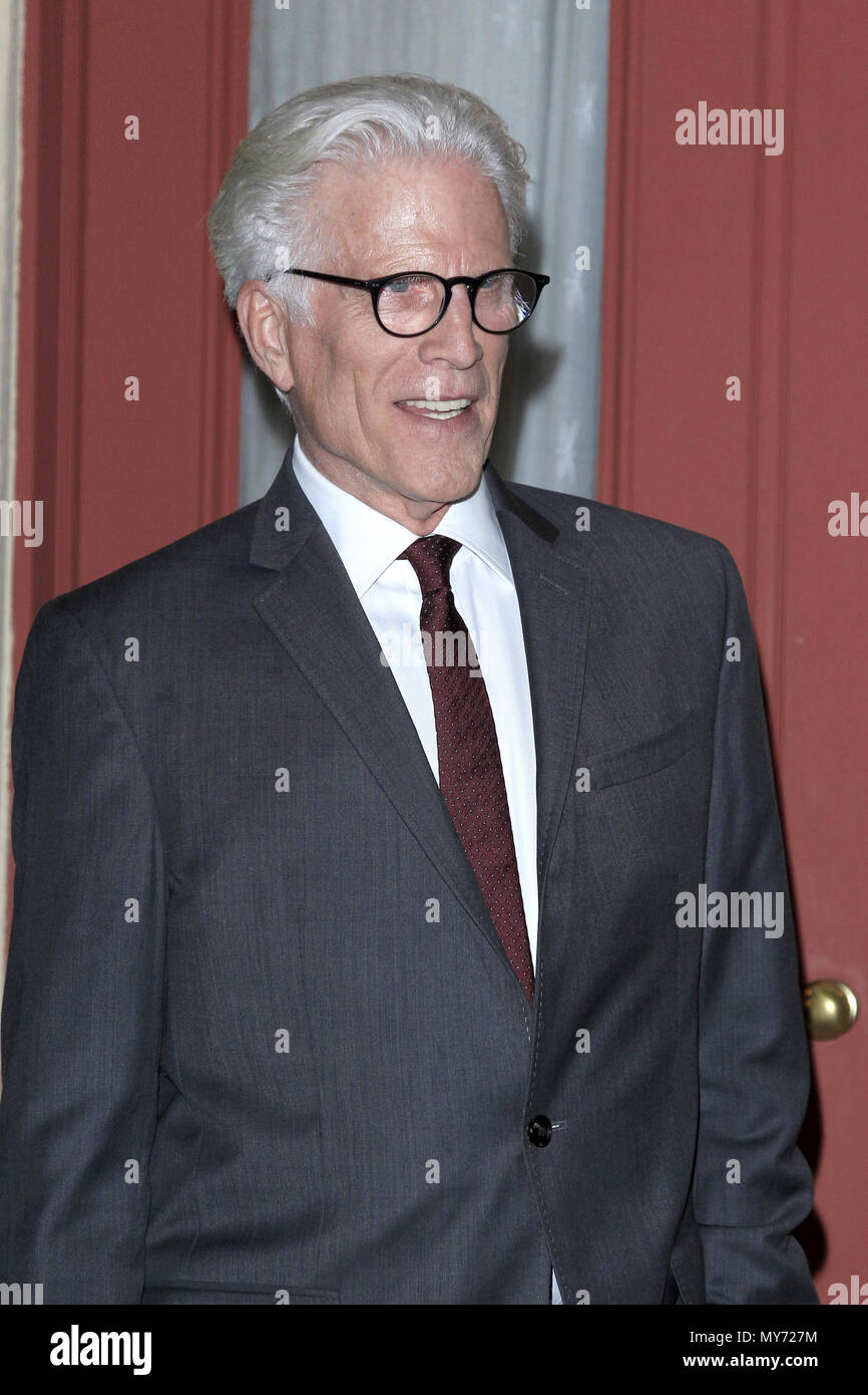 Ted danson 2018 hi-res stock photography and images - Alamy