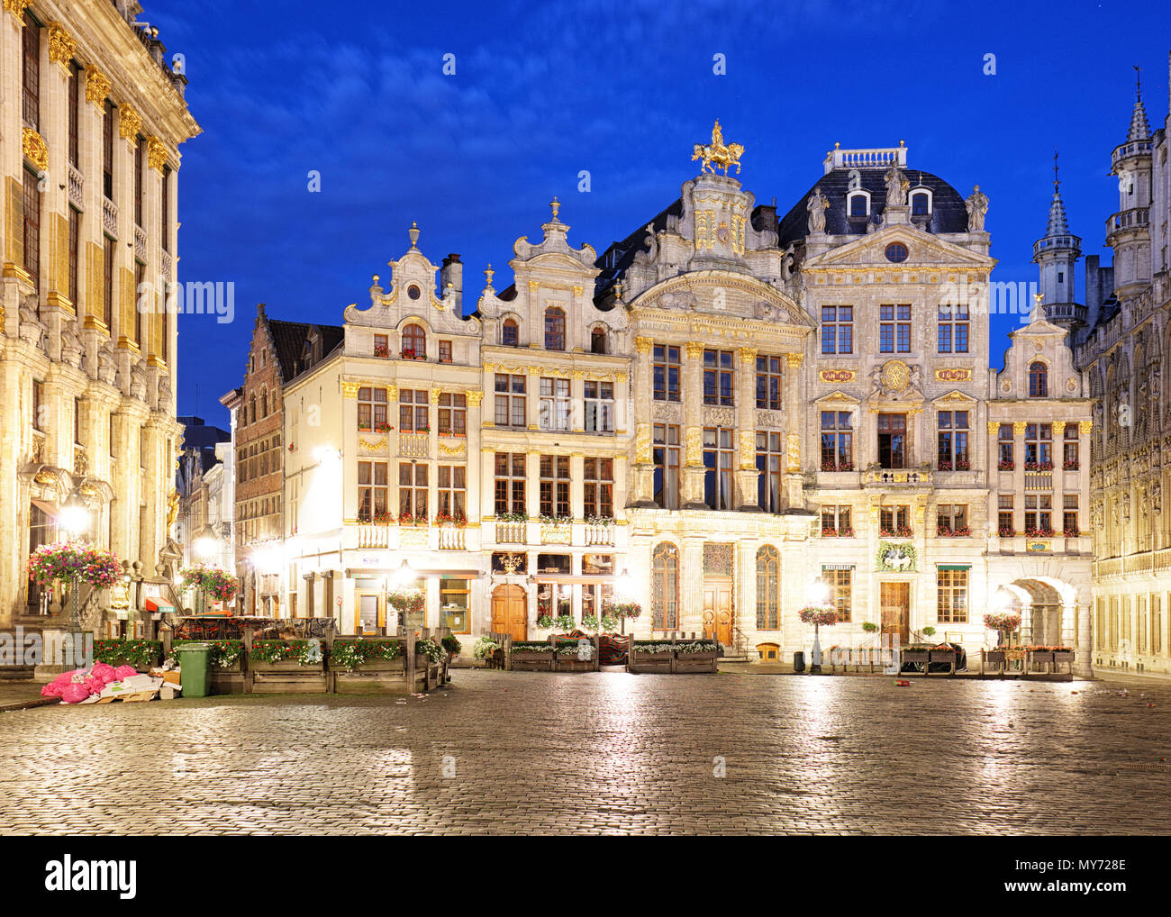 Gothic illumination brussels hi-res stock photography and images - Alamy