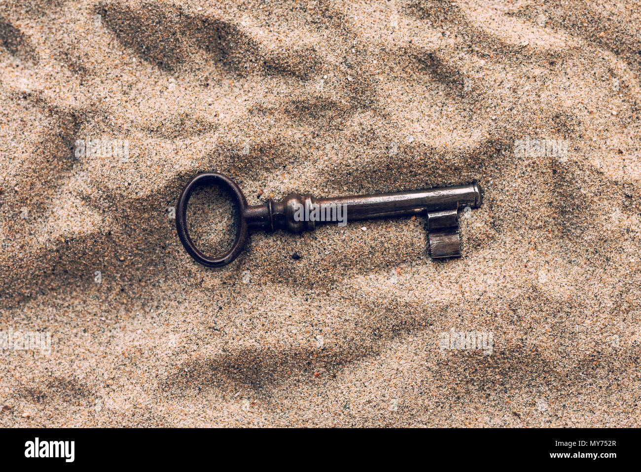 Lost and found hi-res stock photography and images - Alamy