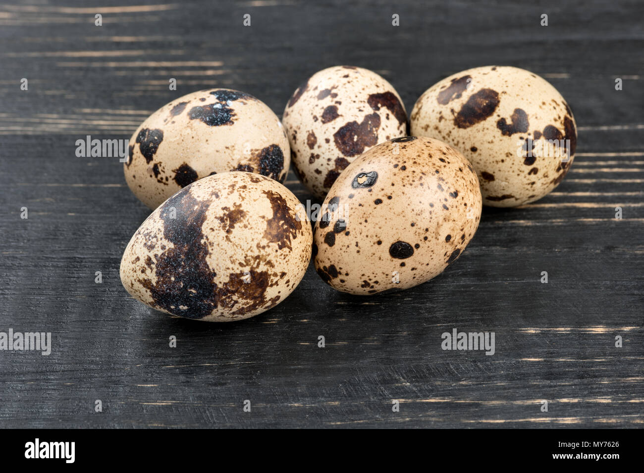 Raw quail eggs hi-res stock photography and images - Alamy