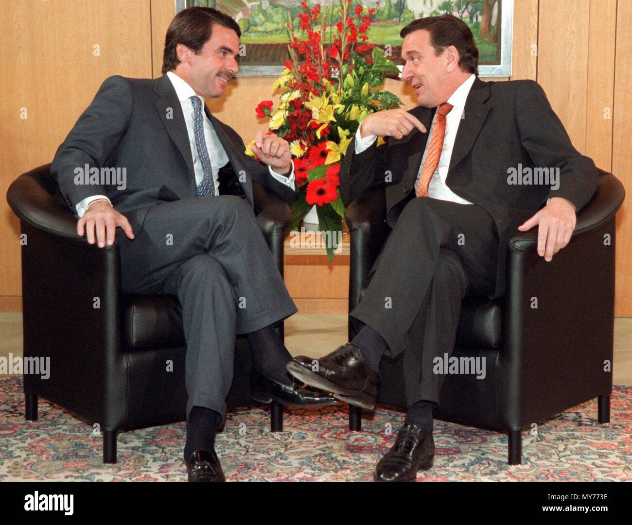 German Chancellor Gerhard Schroeder and Spanish Prime Minister Jose ...