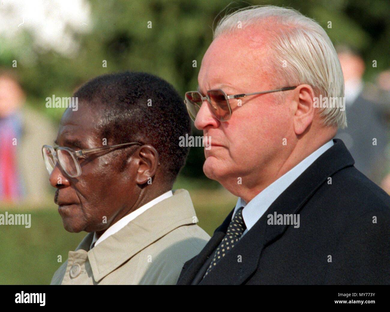 1998 zimbabwe hi-res stock photography and images - Alamy