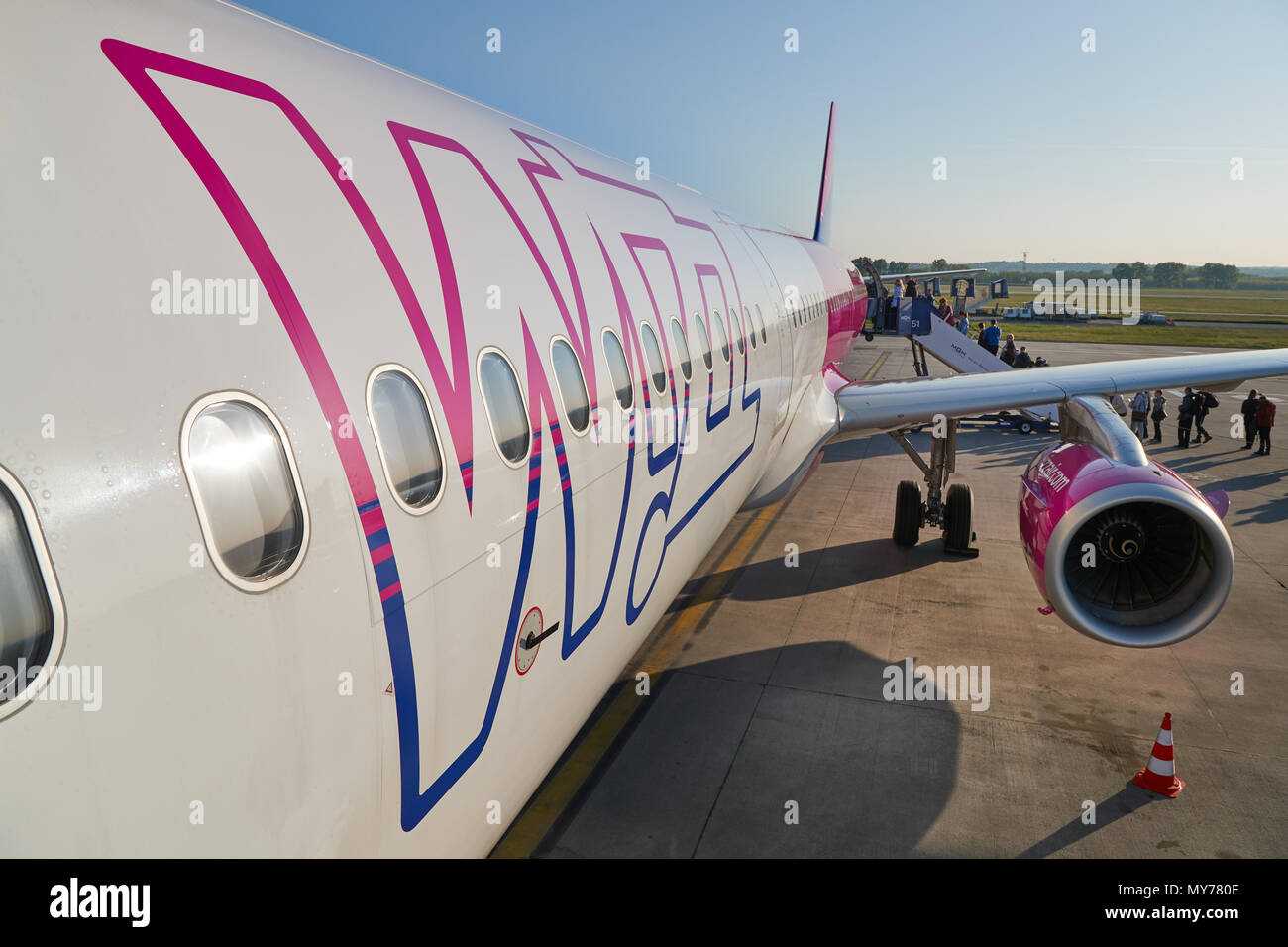 Airliner fuselage close up Stock Photo - Alamy