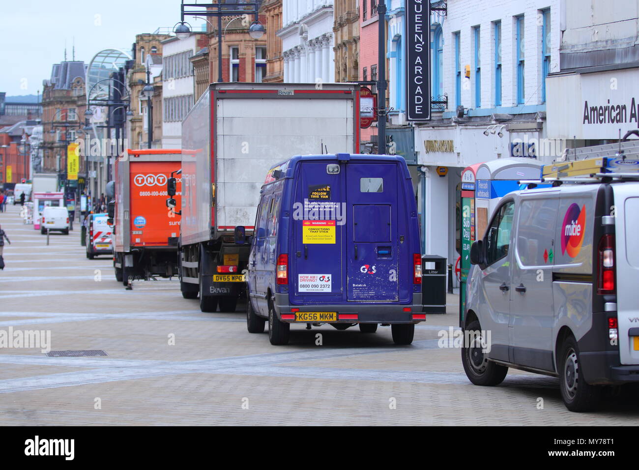 Leeds pedestrian zone hi-res stock photography and images - Alamy
