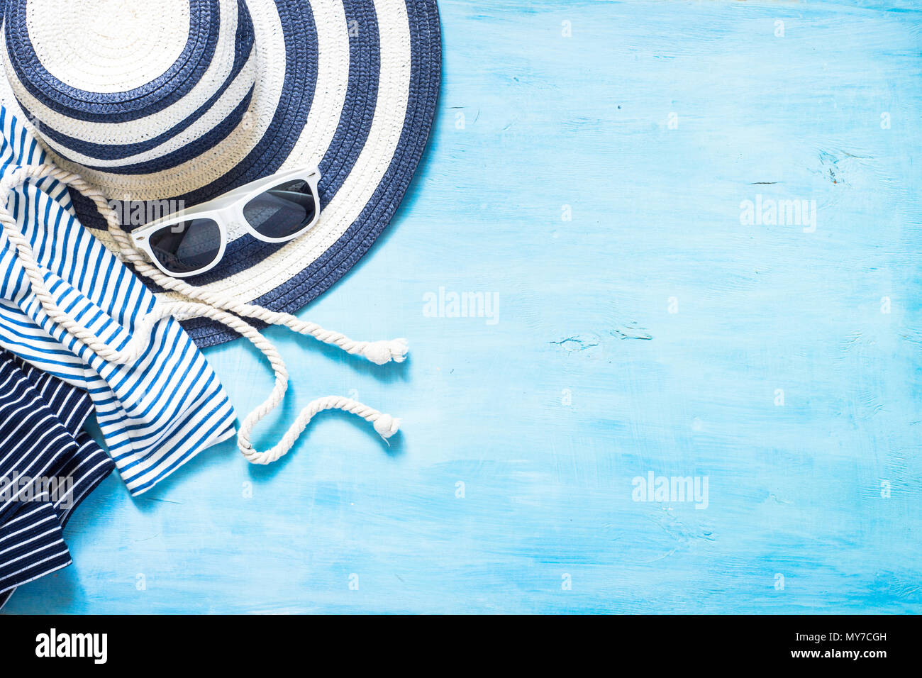 Beach clothes hi-res stock photography and images - Alamy