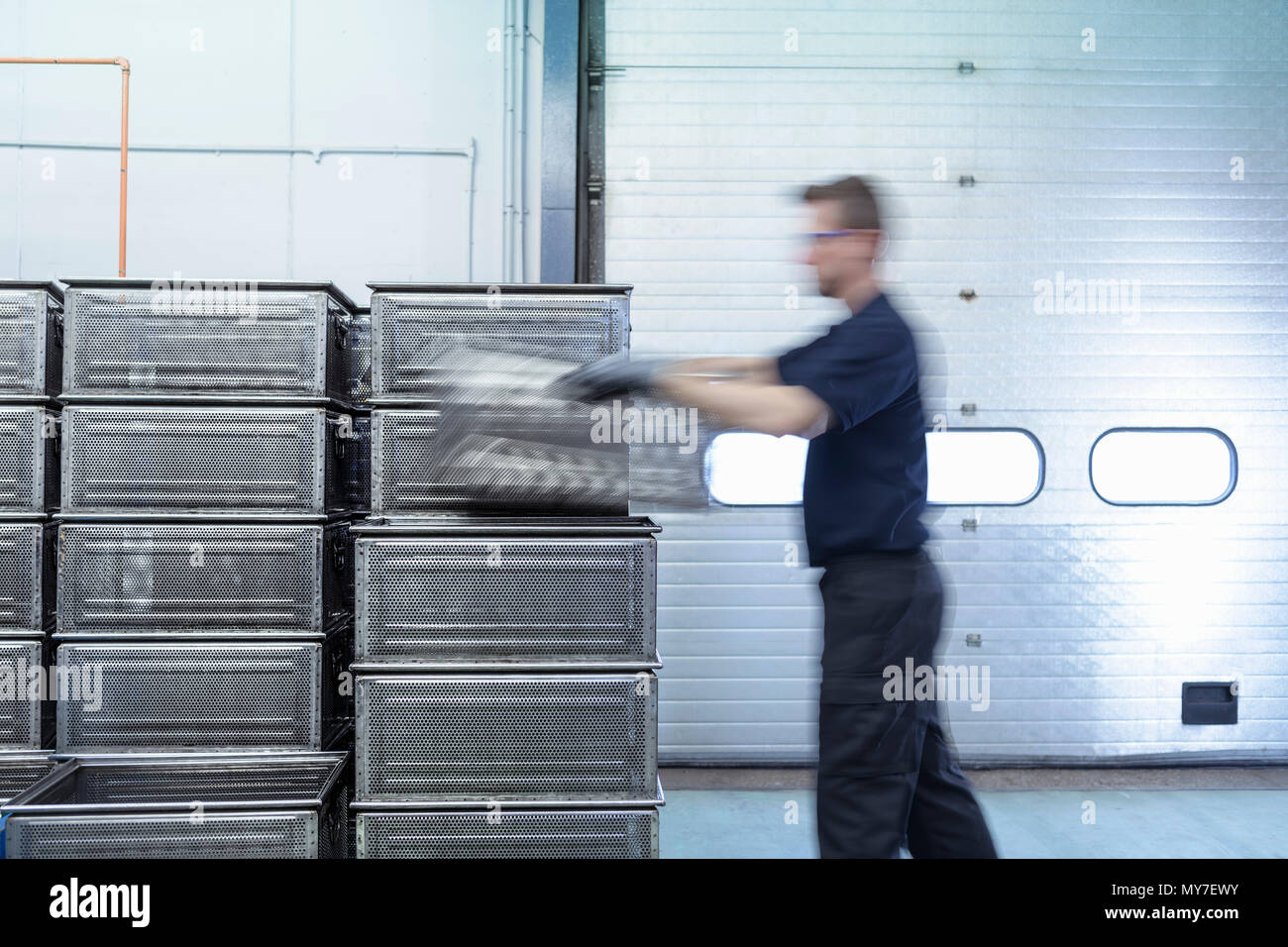 Moving parts hi-res stock photography and images - Alamy