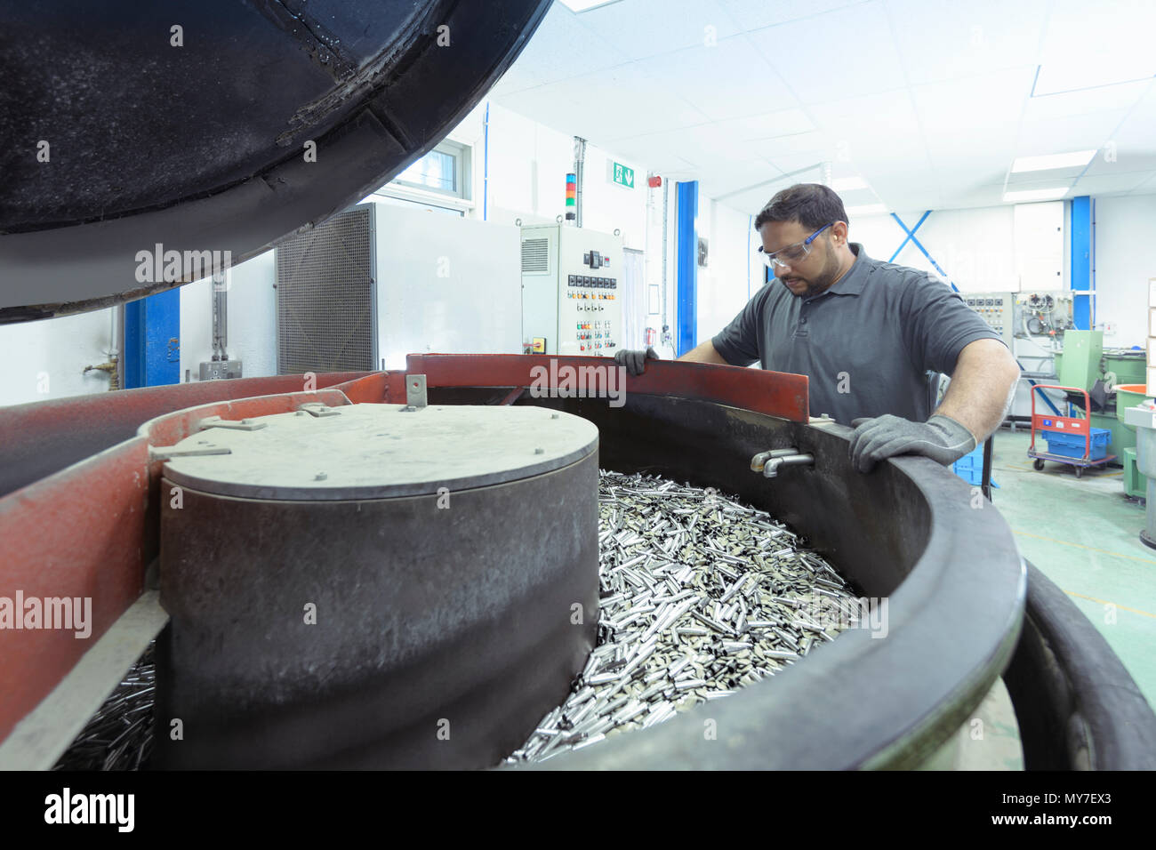 Pressed metal parts hi-res stock photography and images - Alamy