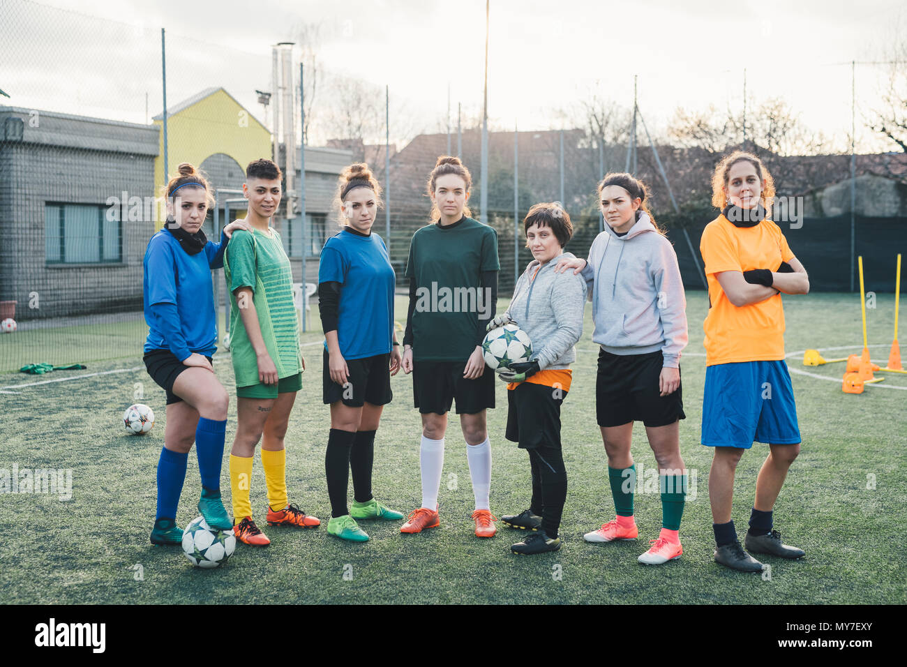 Portrait of football team hi-res stock photography and images - Alamy