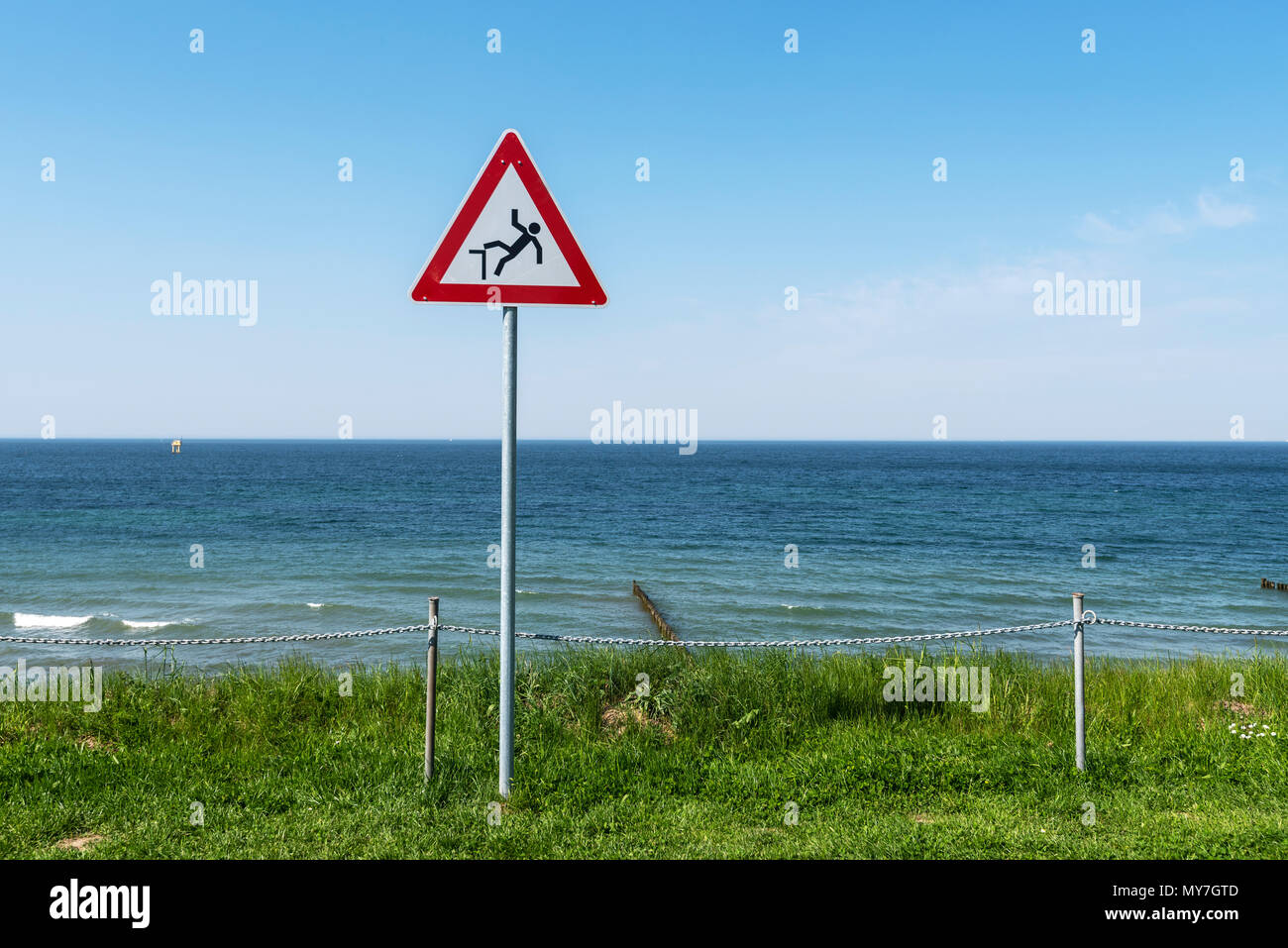 Steep sign symbol warning dangerous hi-res stock photography and images ...