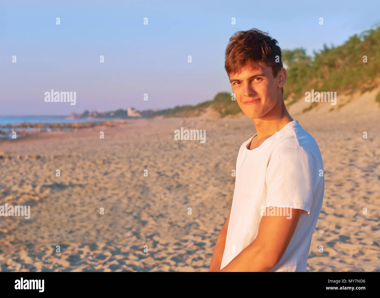 Happy on the beach hi-res stock photography and images - Alamy