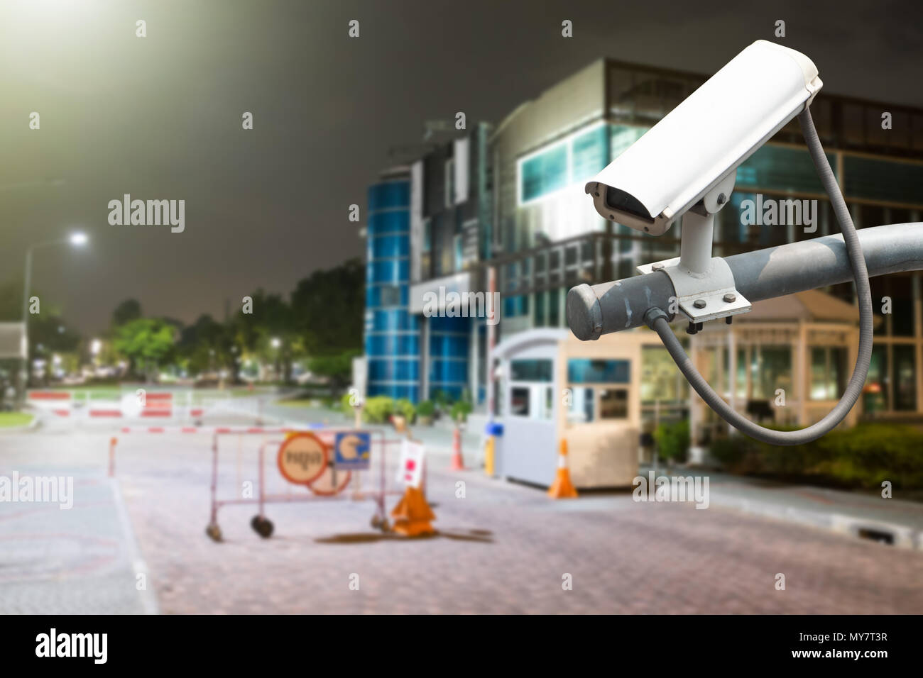 Surveillance camera room hi-res stock photography and images - Alamy