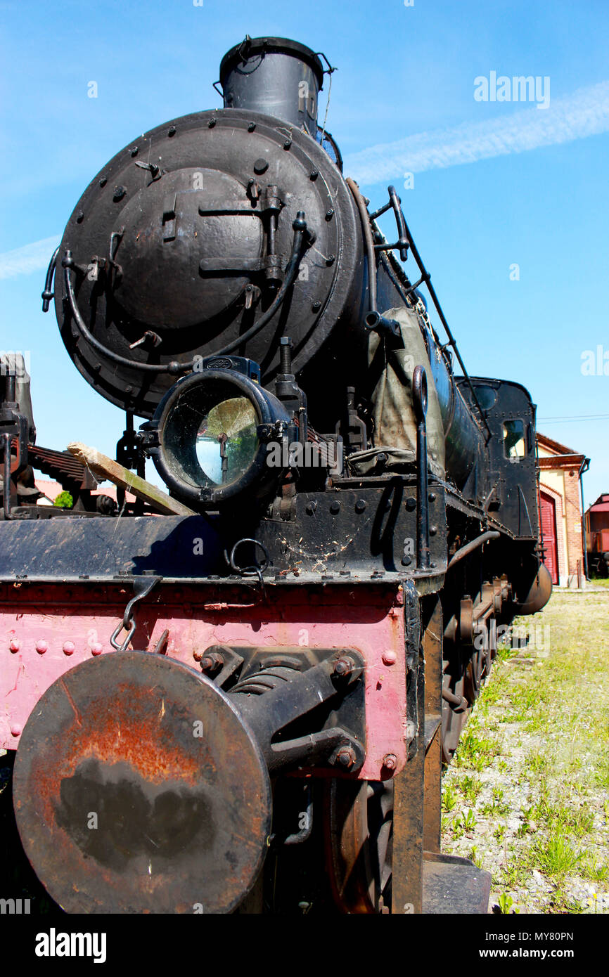 Steam engine train 1800 hi-res stock photography and images - Alamy