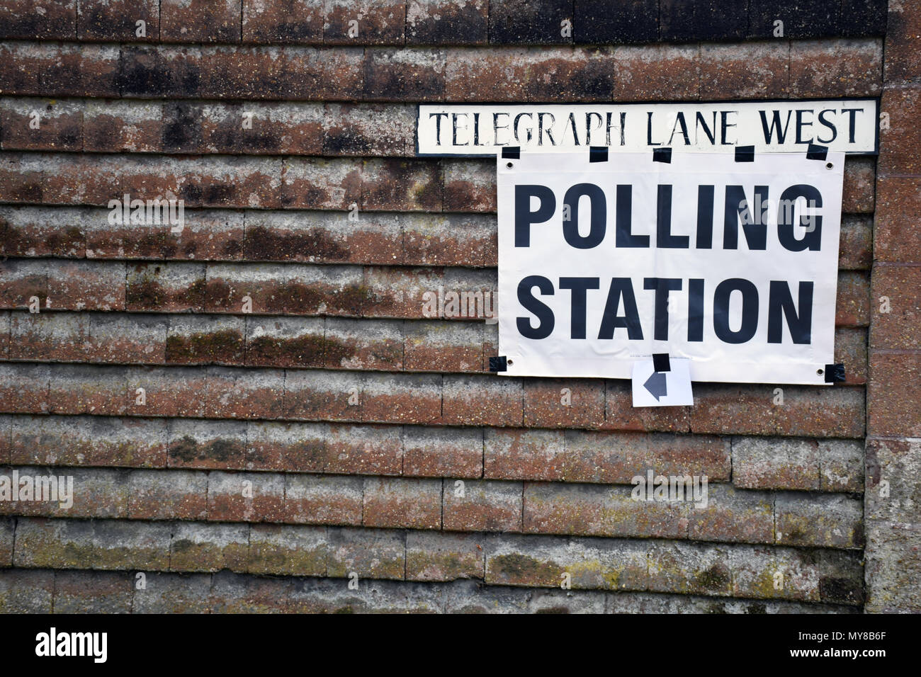Norwich station sign hi-res stock photography and images - Alamy