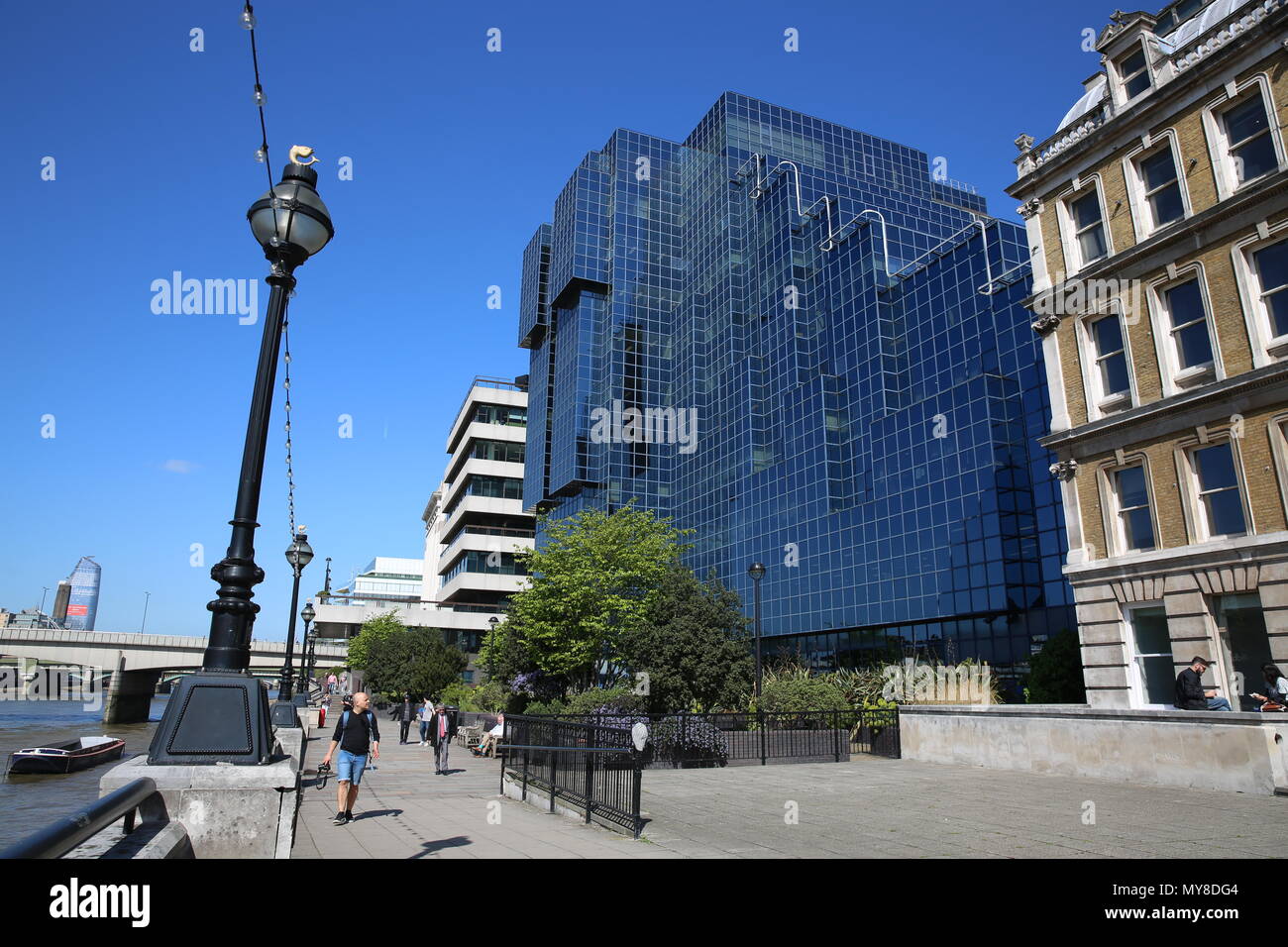 The Uk Headquarters Of Shell High Resolution Stock Photography and ...