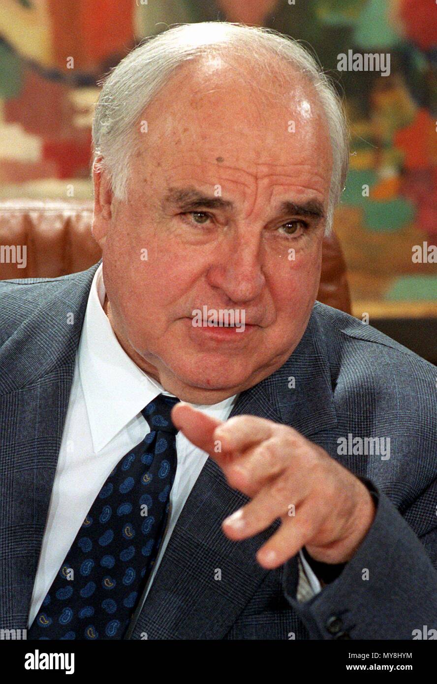 Helmut Kohl 1998 Stock Photos & Helmut Kohl 1998 Stock Images - Alamy