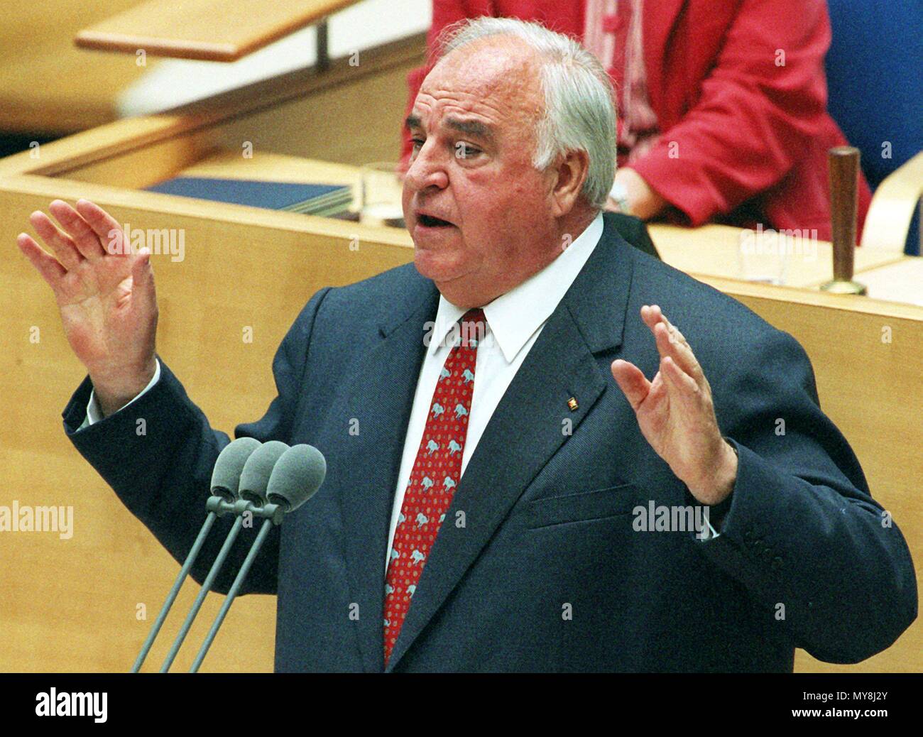 Helmut Kohl 1998 Stock Photos & Helmut Kohl 1998 Stock Images - Alamy