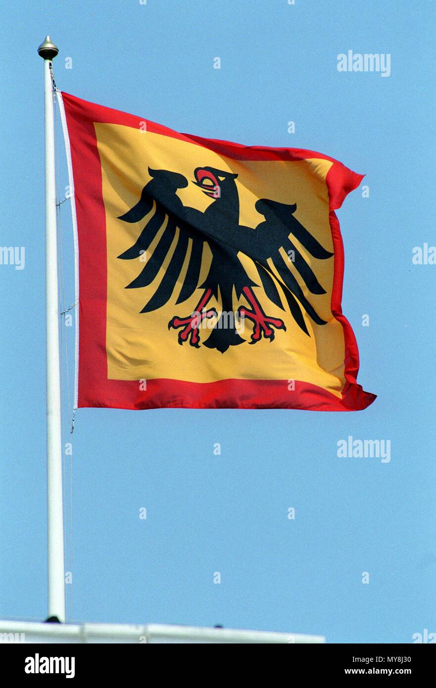 A flag featuring the Bundesadler (federal eagle) on the roof of Villa ...
