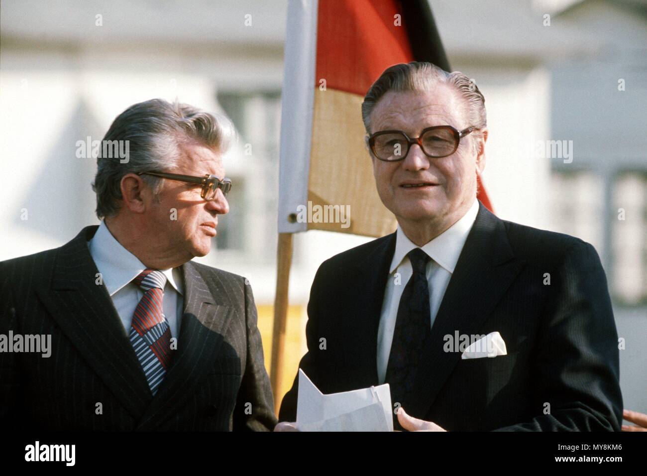 The Republican governor of New York State, Nelson A. Rockefeller (R) is ...