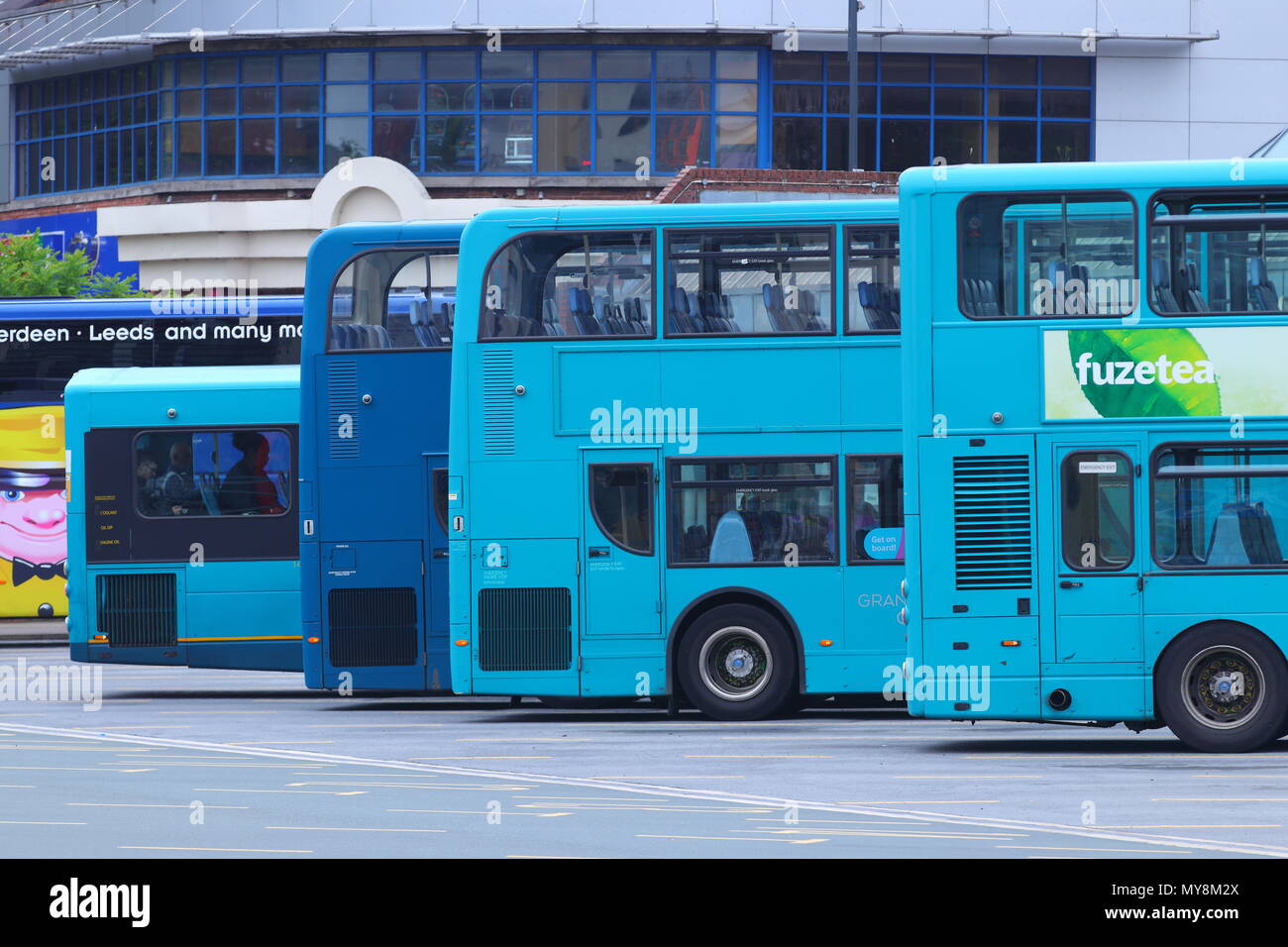 Back end of a bus hi-res stock photography and images - Alamy
