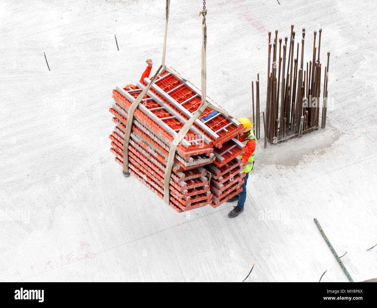 Lifting tools hi-res stock photography and images - Alamy