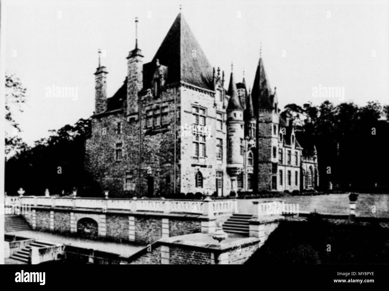 Cornille hi-res stock photography and images - Alamy