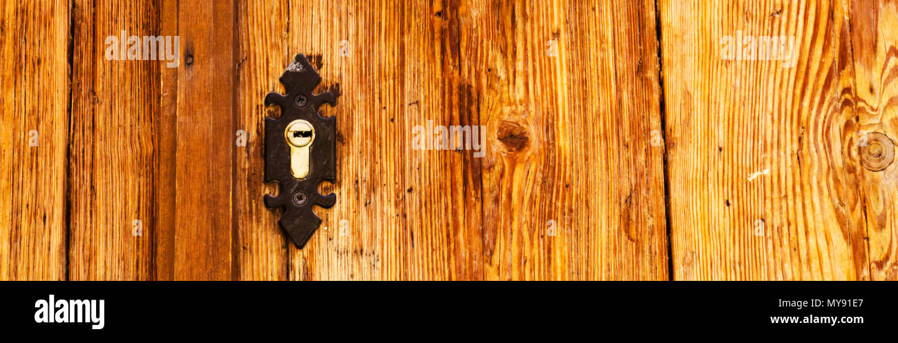 old door lock, aged wooden door, home security, vintage Stock Photo - Alamy