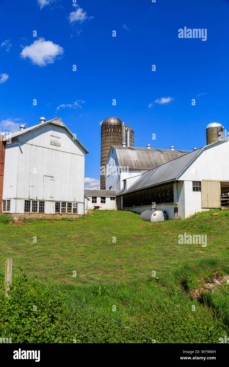 Agricultural buildings hi-res stock photography and images - Alamy
