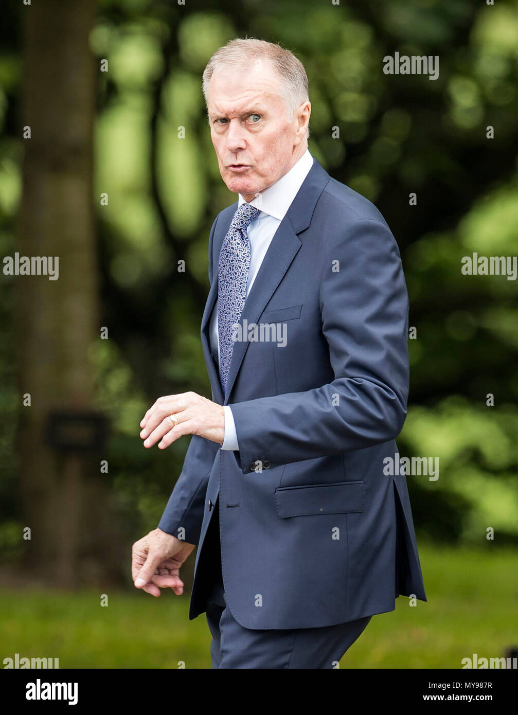 Sir geoff hurst world cup hi-res stock photography and images - Alamy