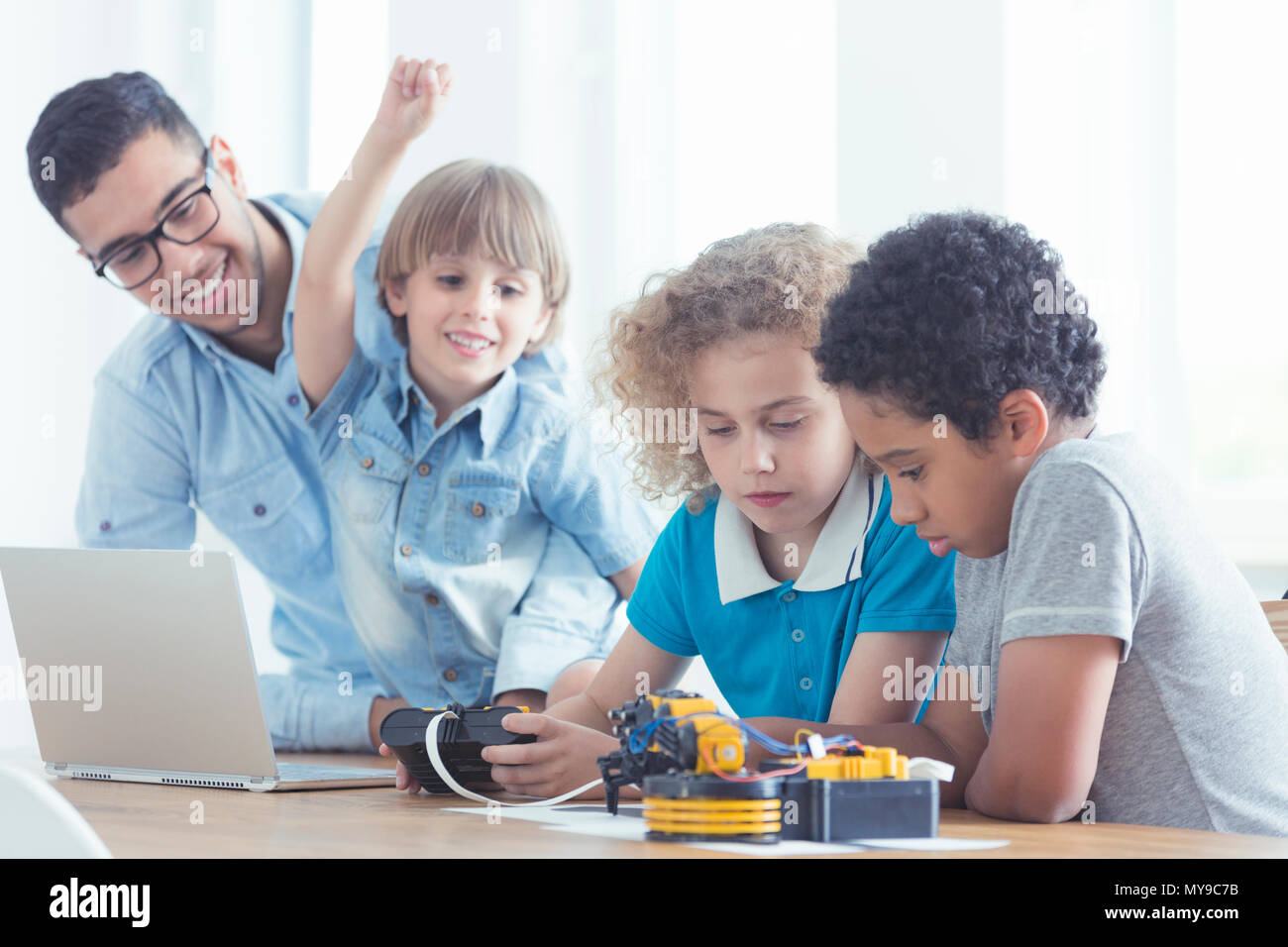 Arabic boy computer game hi-res stock photography and images - Alamy