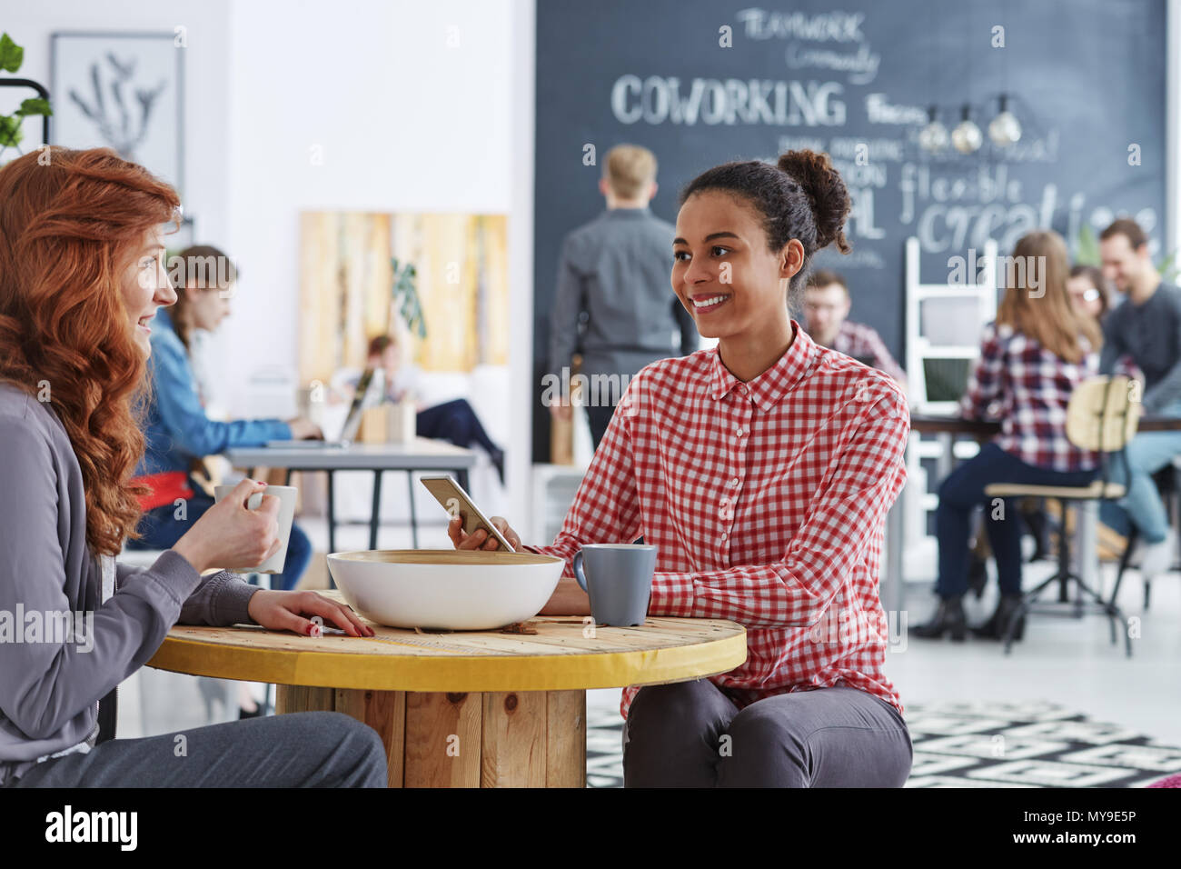 Creative agency office hi-res stock photography and images - Alamy