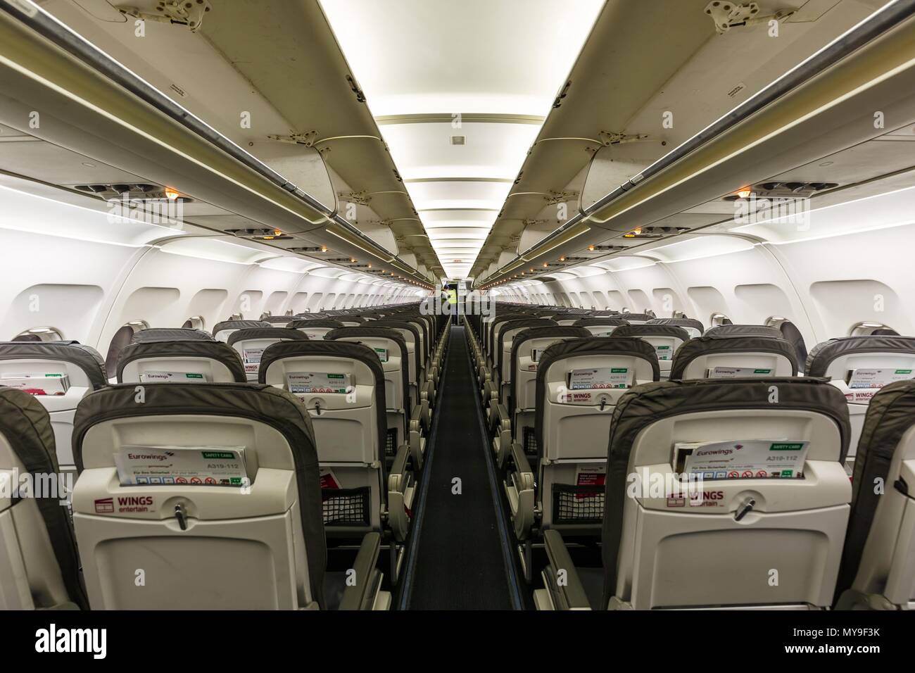 Germanwings a319 in flight hi-res stock photography and images - Alamy