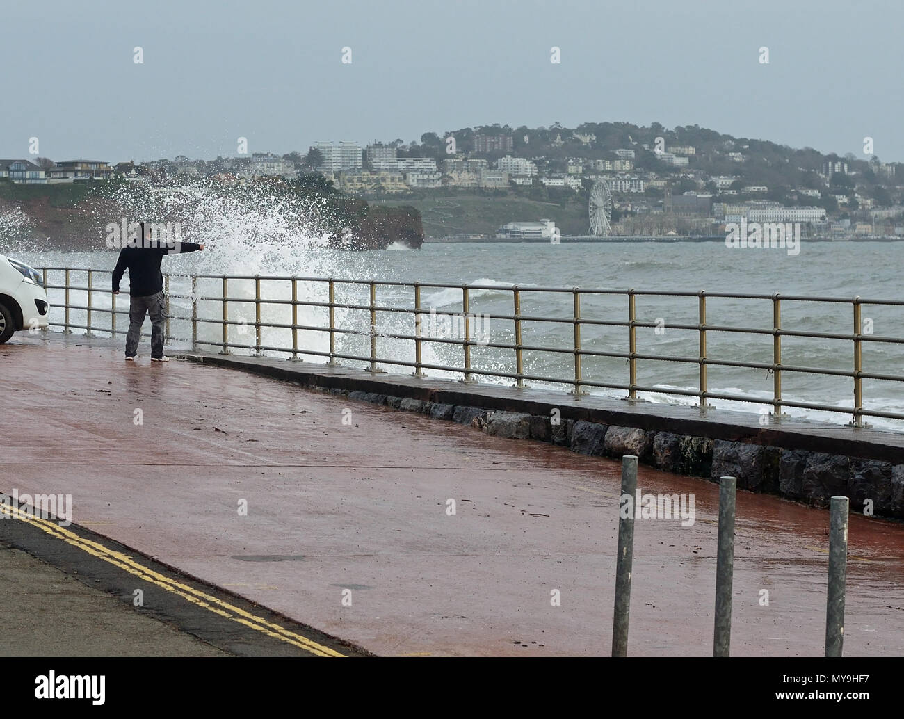 Man pointing out out sea hi-res stock photography and images - Alamy