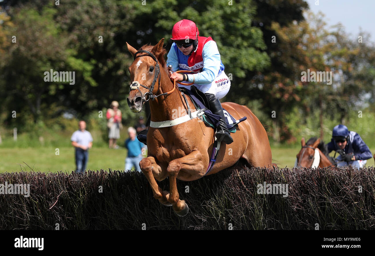 Posh totty hi-res stock photography and images - Alamy