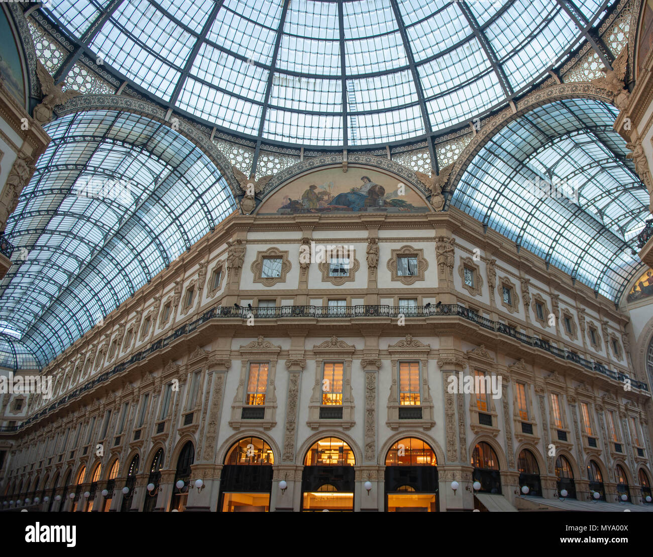 Pace gallery hi-res stock photography and images - Alamy