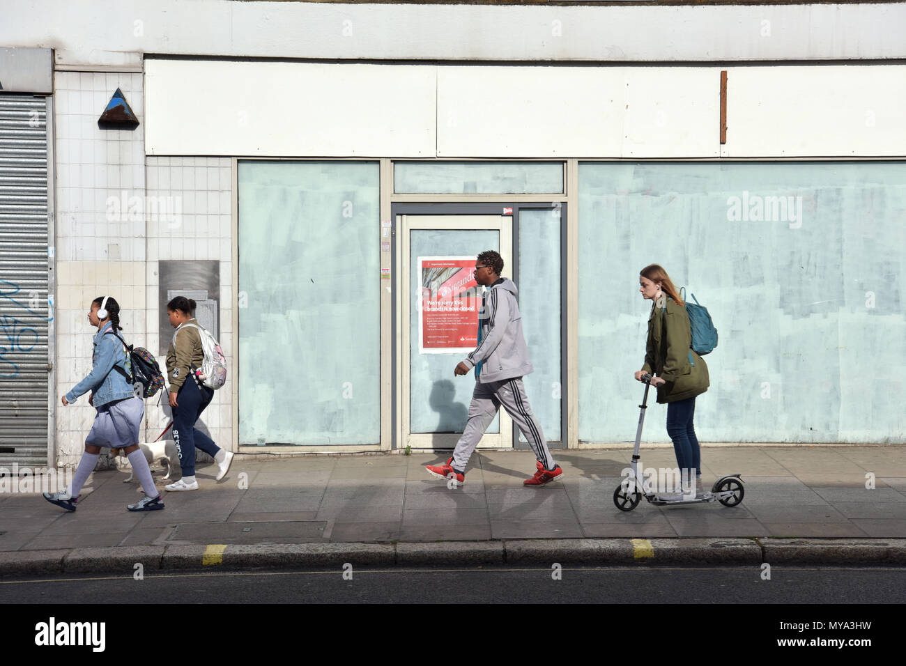 Banking customers uk hi-res stock photography and images - Alamy