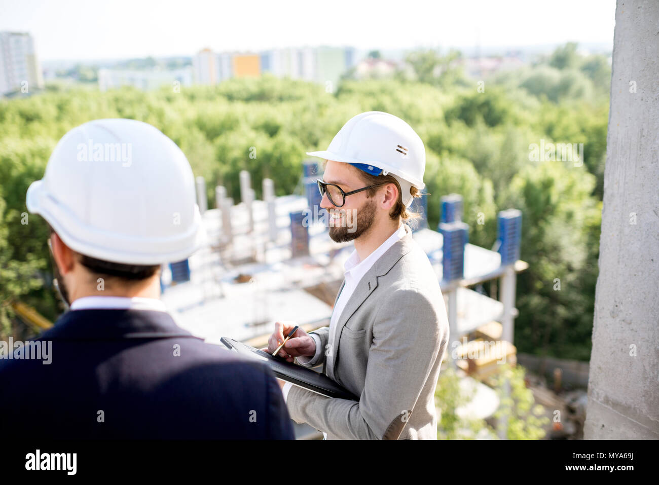 Supervising process hi-res stock photography and images - Alamy