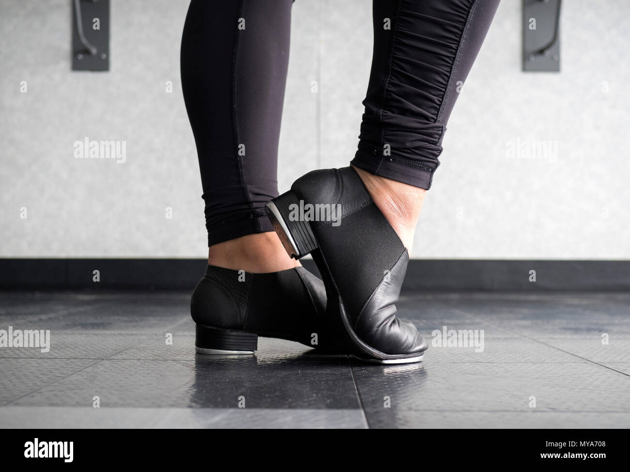 Teen tap dancing hi-res stock photography and images - Alamy