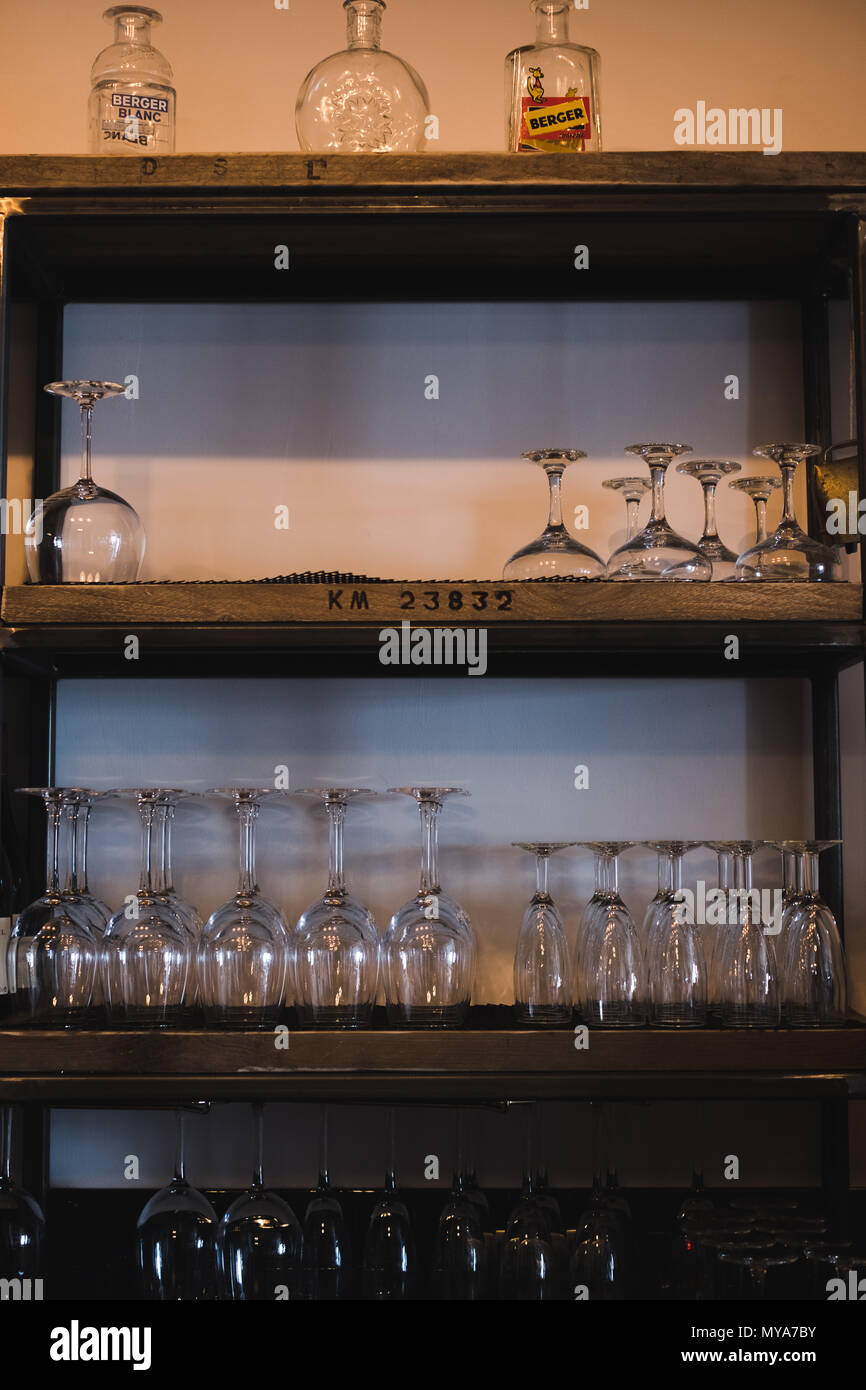 Glass rack hi-res stock photography and images - Alamy