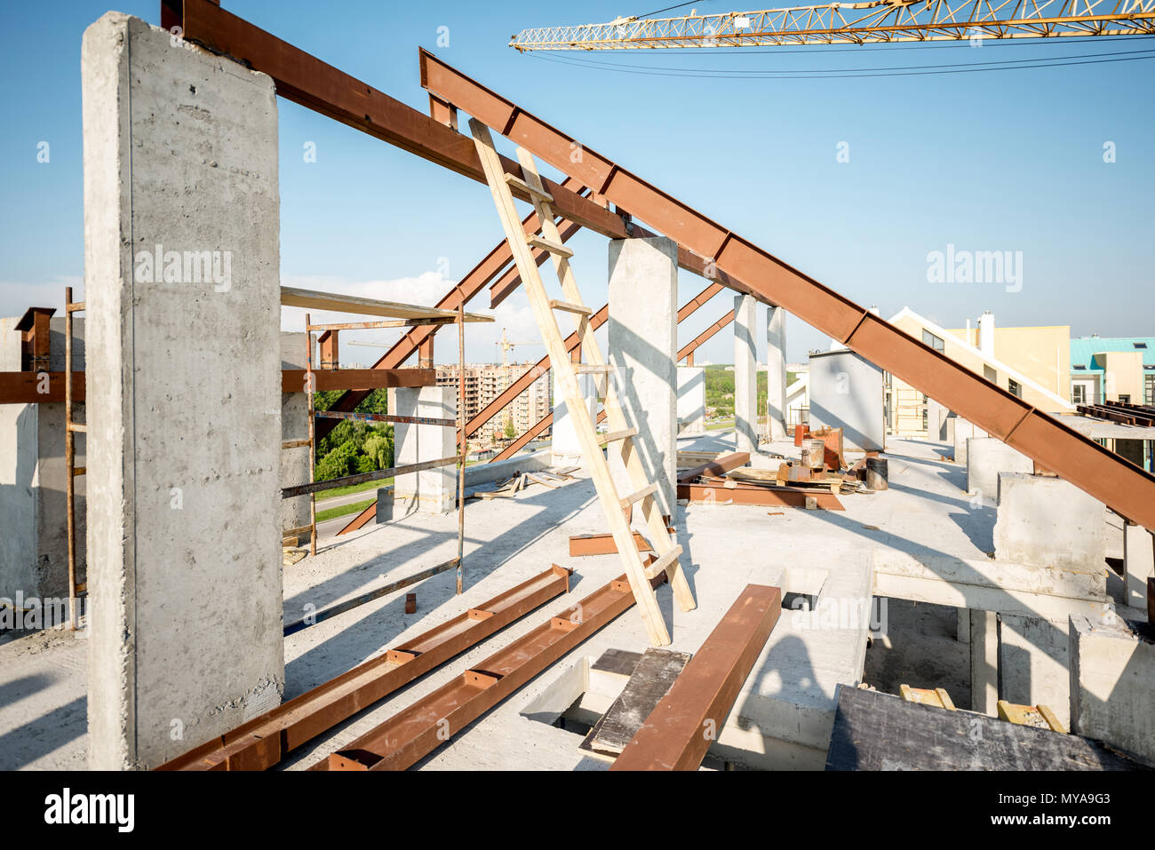 Concrete columns concrete roof beams hi-res stock photography and ...