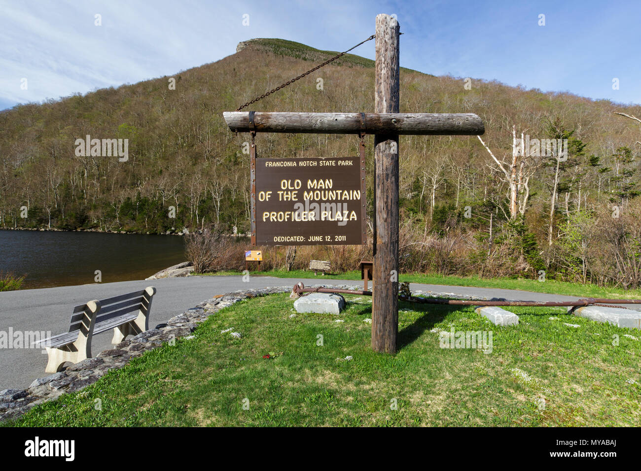 Old Man of the Mountain viewing area in Franconia Notch State Park of ...