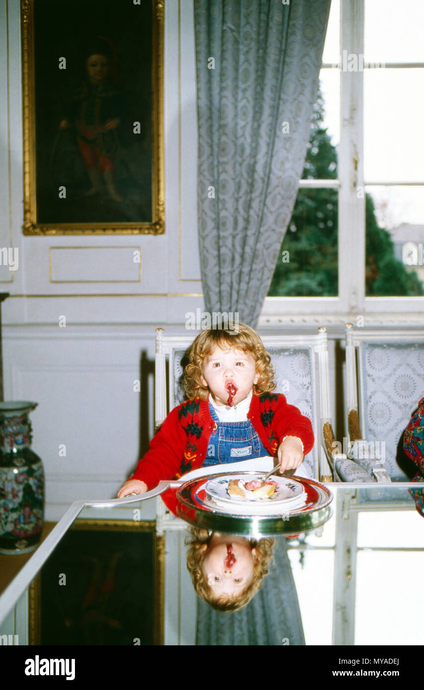 Prinzessin Radschyahhat von Jordanien an ihrem 2. Geburtstag auf ...