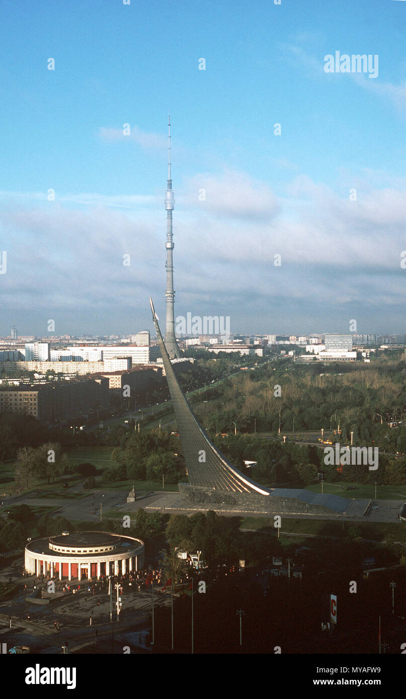 Soviet people hi-res stock photography and images - Alamy