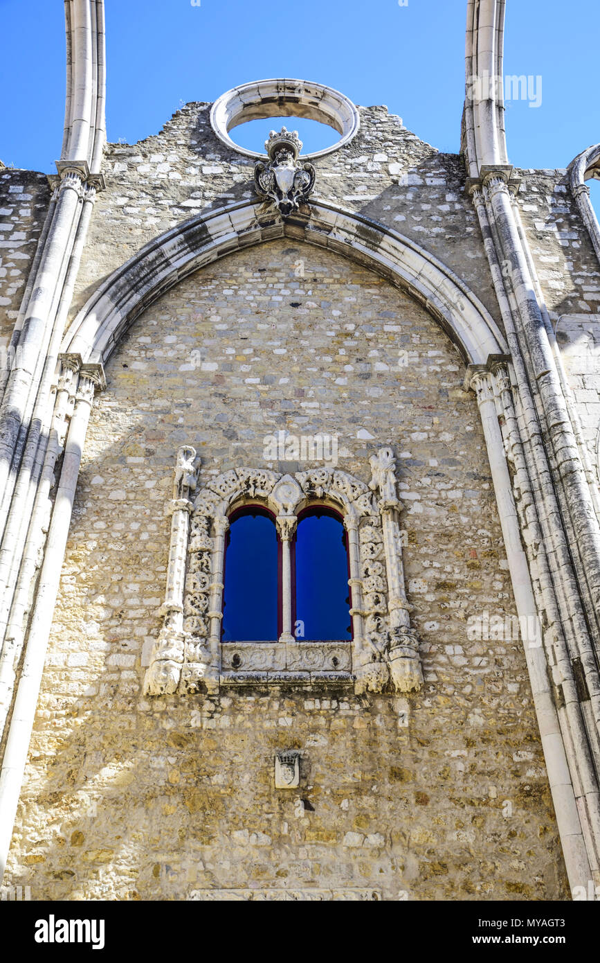 lisbon, detail of the interior of the famous convent do carmo Stock ...