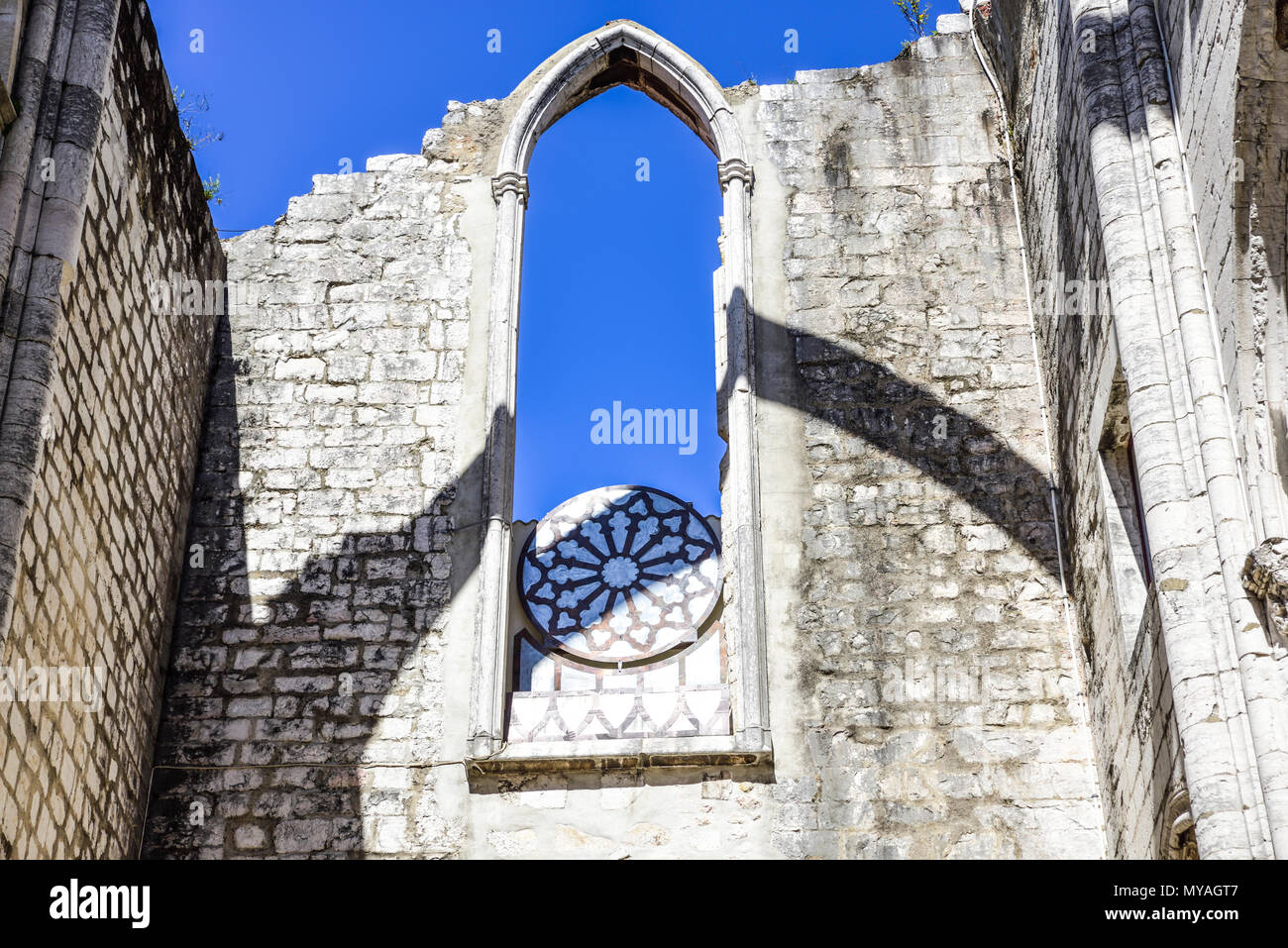 lisbon, detail of the interior of the famous convent do carmo Stock ...