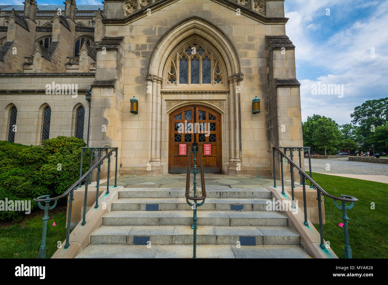 Entrance to the Washington National Cathedral in Washington, DC Stock ...