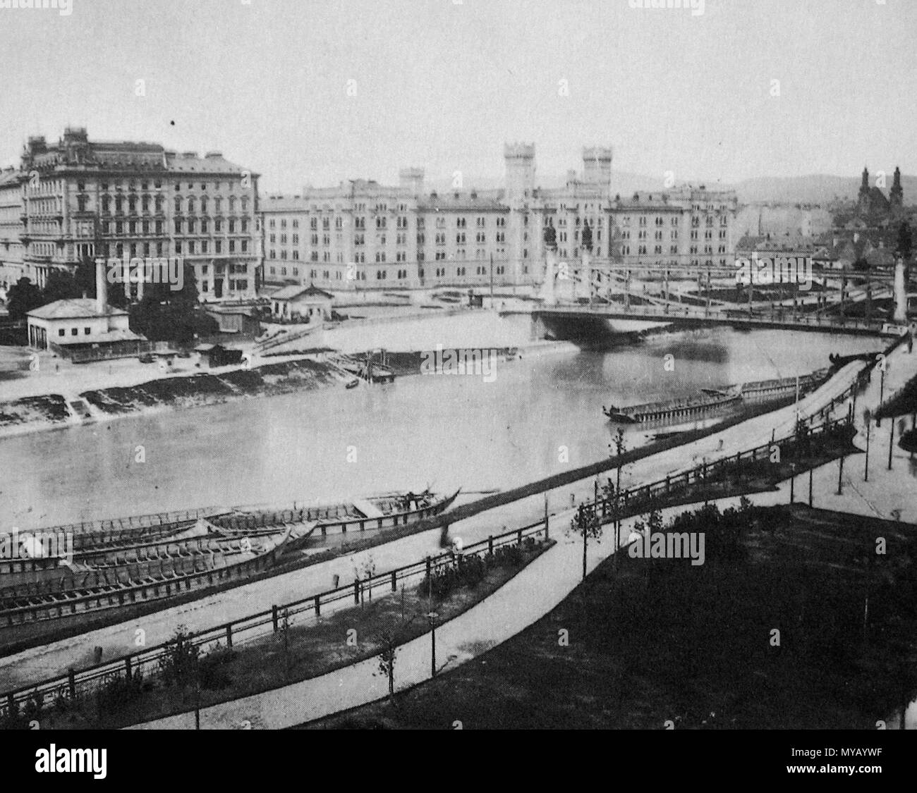 Augarten bridge hi-res stock photography and images - Alamy