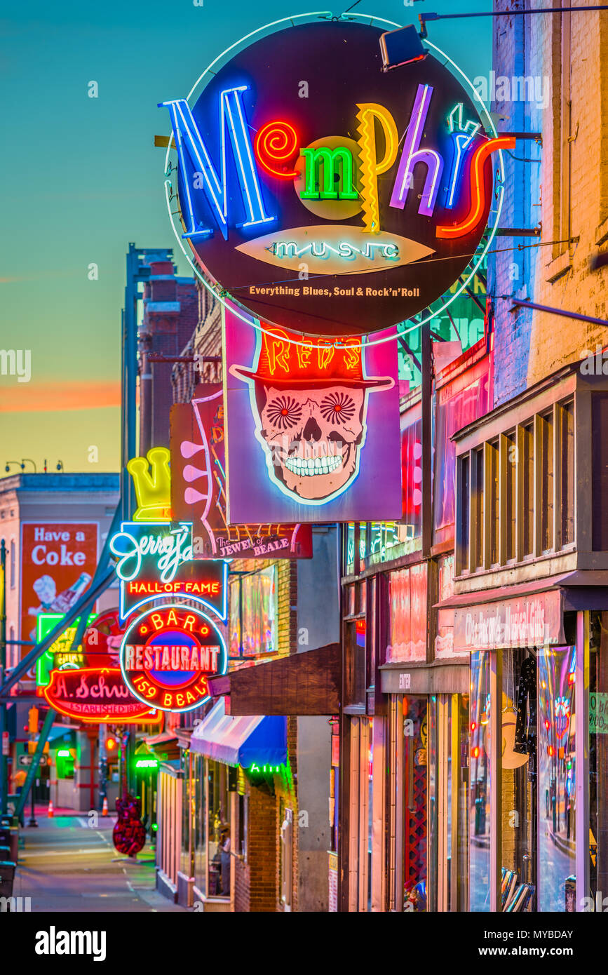 Memphis Road Signs High Resolution Stock Photography and Images - Alamy