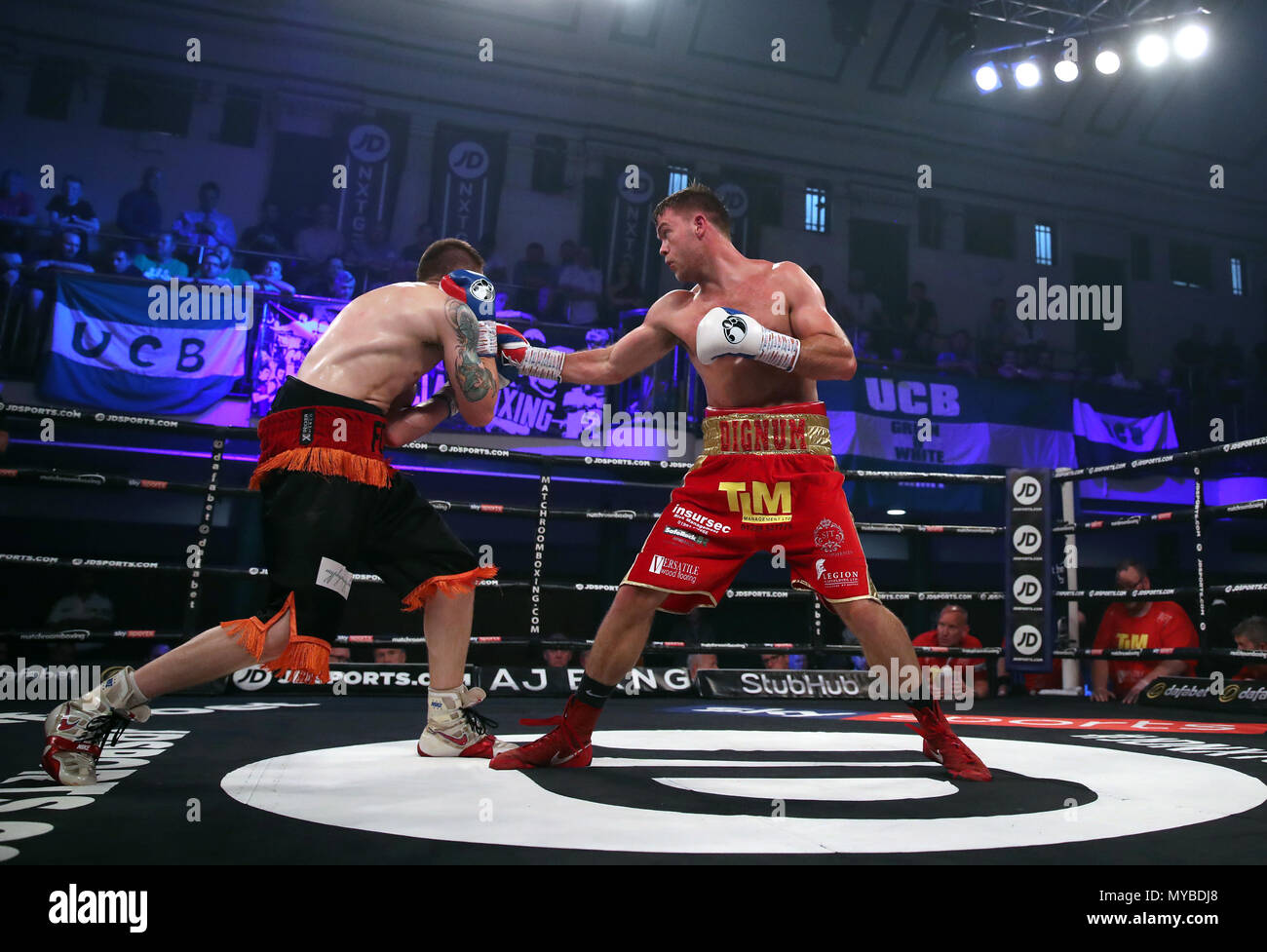Danny Dignum and Anthony Fox during the Super-Middleweight bout at York ...