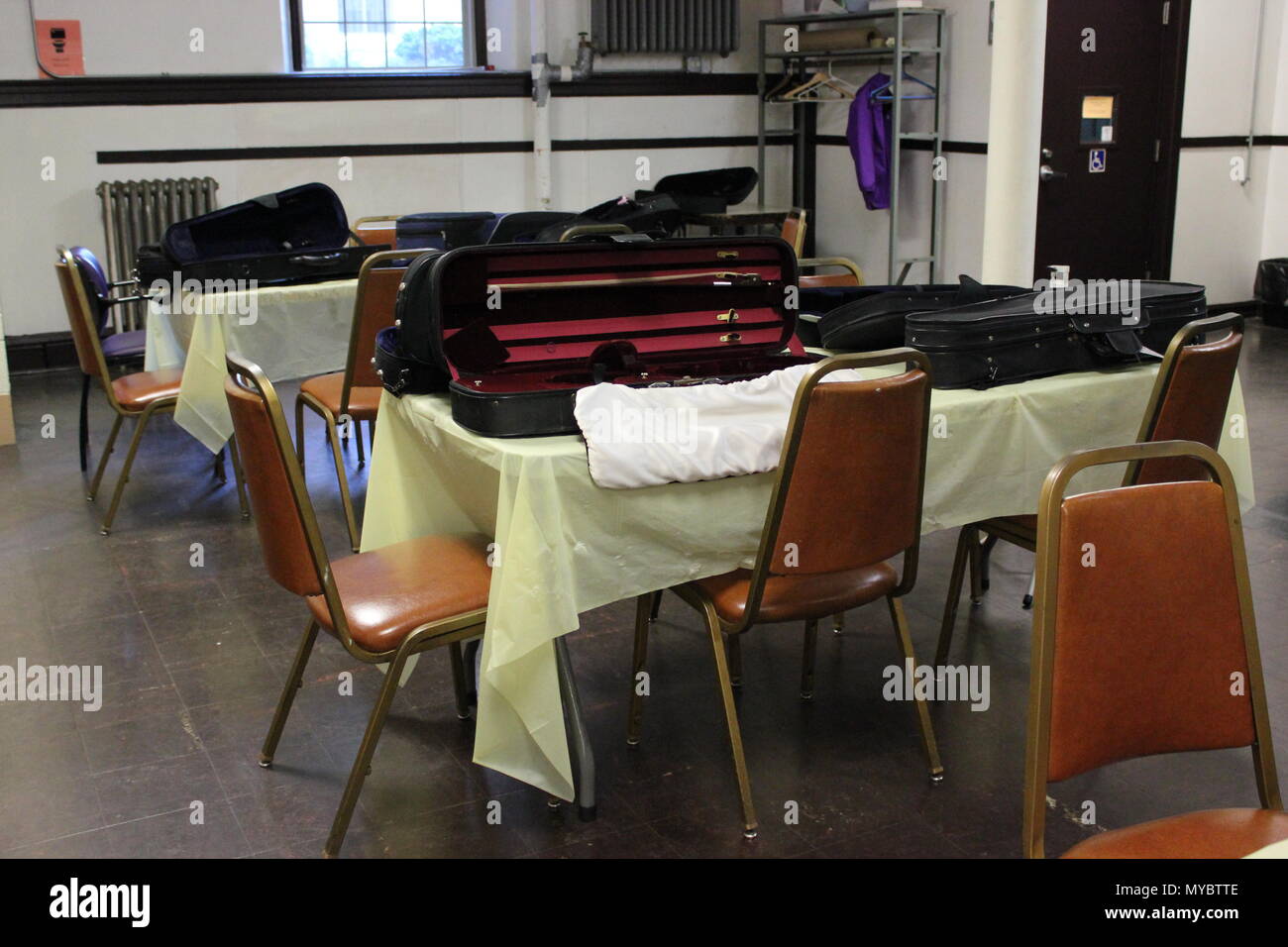 Dressing cases hi-res stock photography and images - Alamy